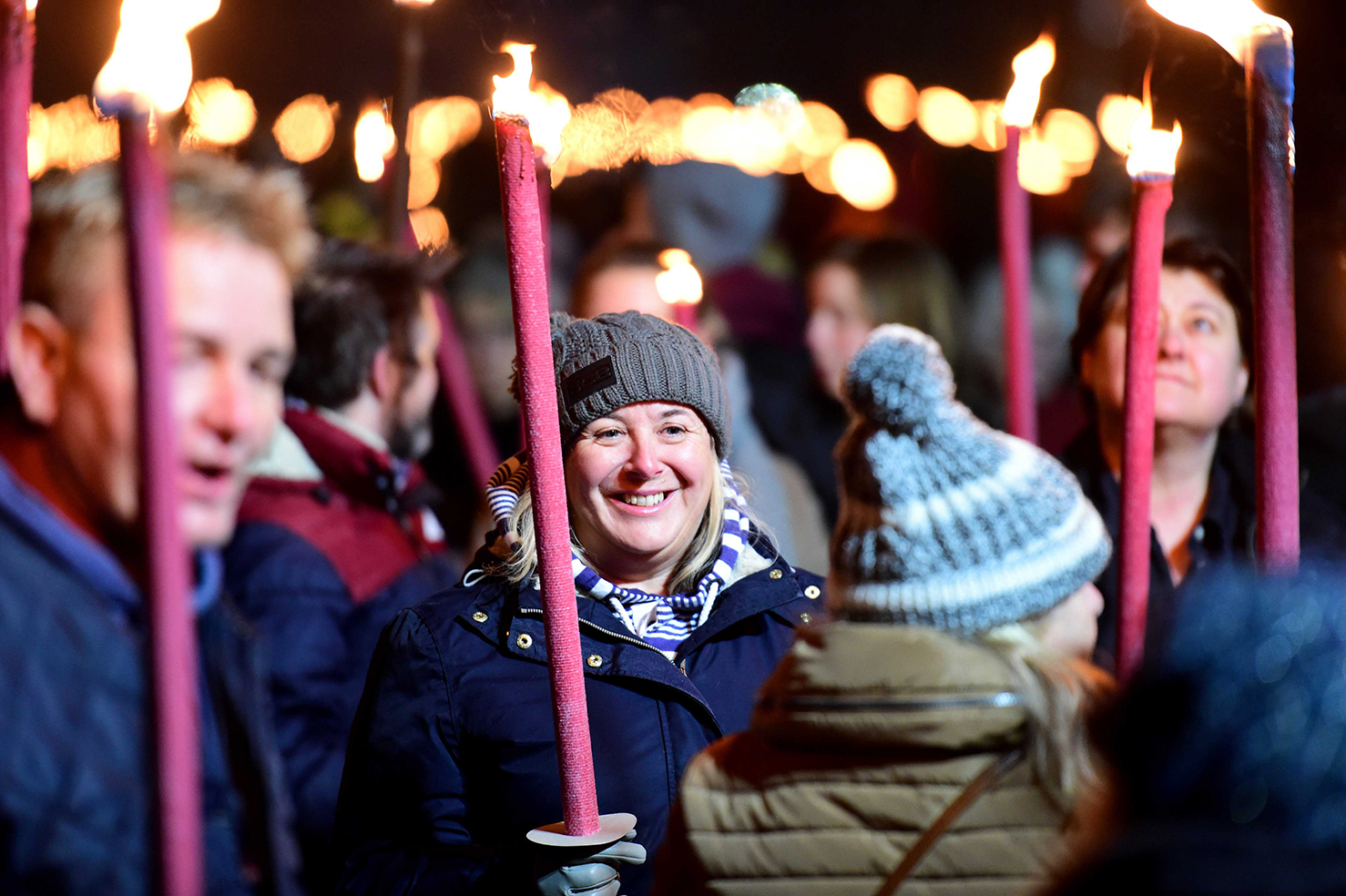 Torchlight Procession torches crowd5 - Credit to Stuart Wilde ...